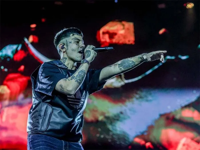 El éxito de Duki y su show en el Bernabéu, por Marcelo Fernández Bitar ...