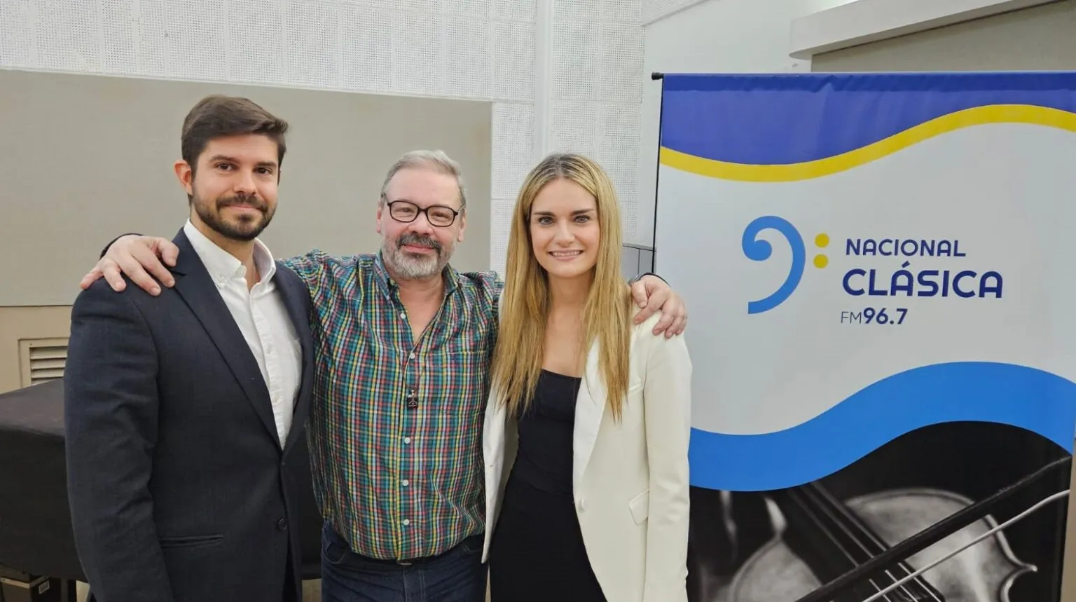 Una pareja de talentosos músicos españoles: la pianista Isabel Pérez ...