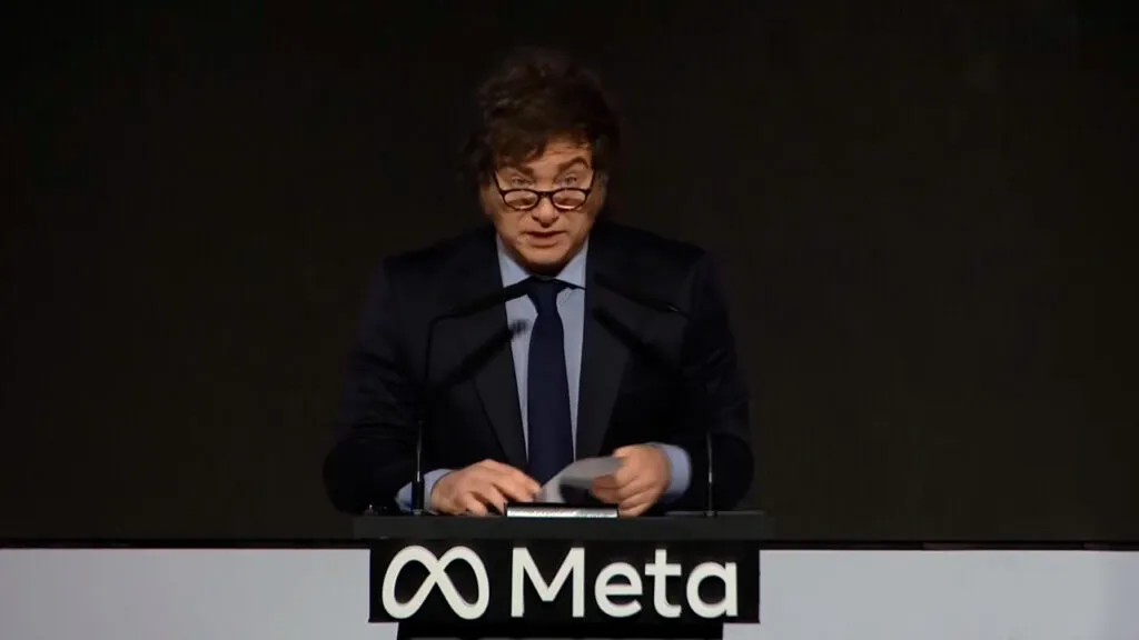 Javier Milei: «El ‘afuera’ y la motosierra ya son parte de la marca ...