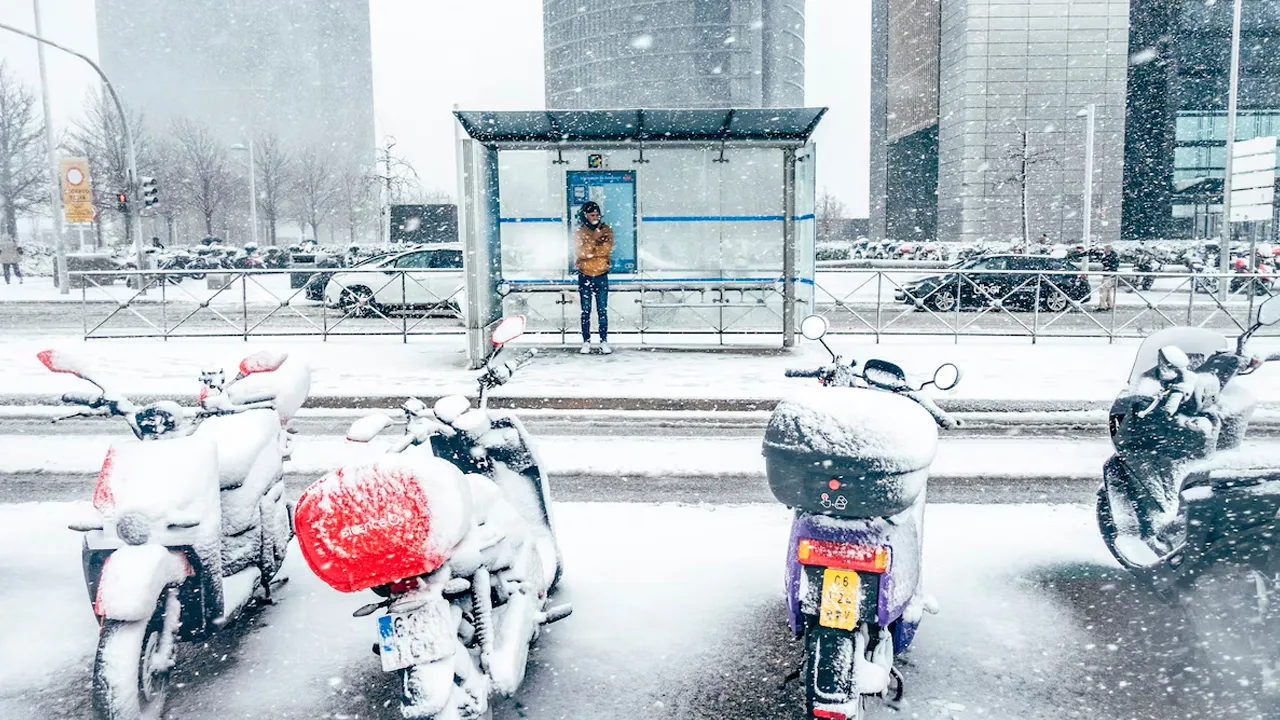 Nevada en España por la borrasca Kristin: carreteras cortadas y ...